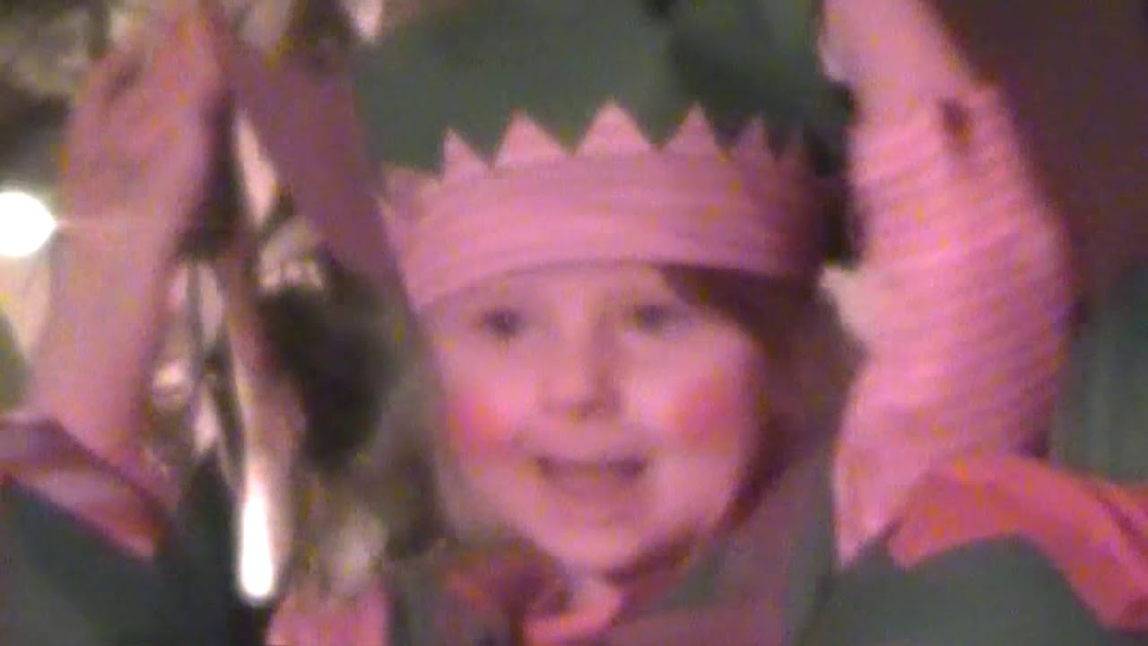 Carwyn and Alena Probert Elf Play 2013 - YouTube