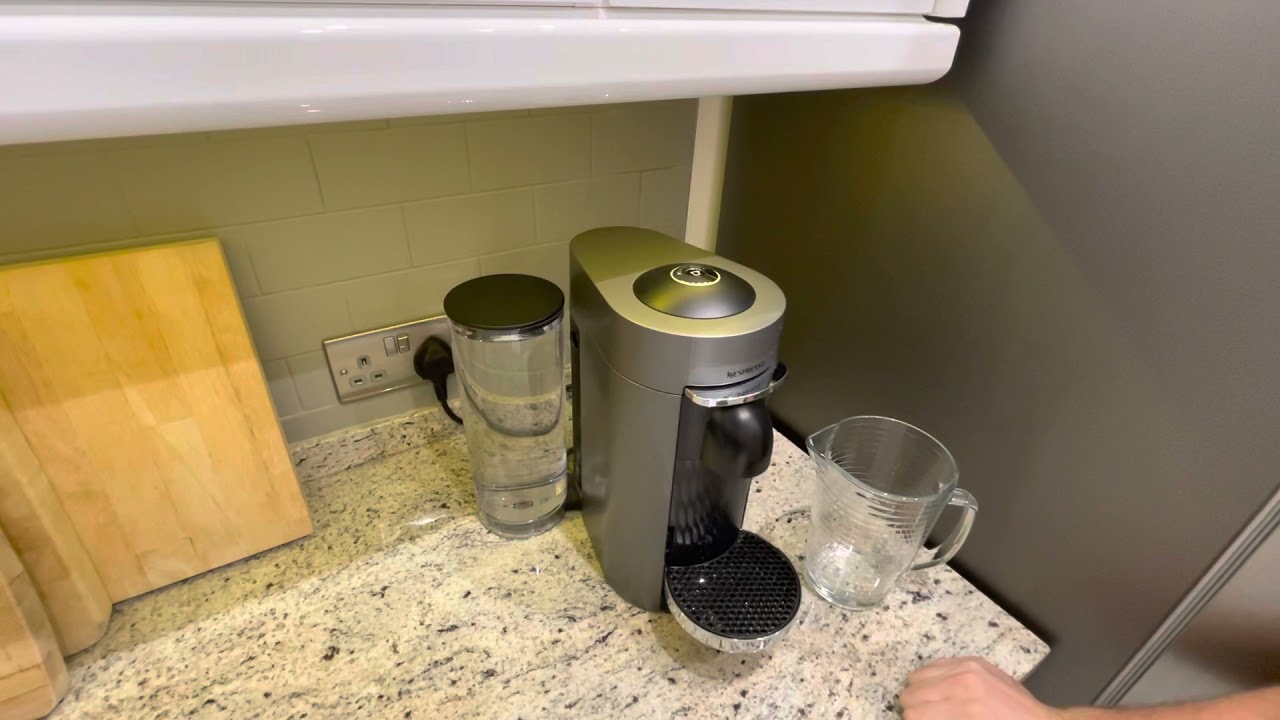 Nespresso Vertuo Plus - Clean - YouTube