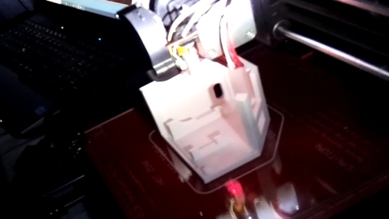 Boring 3D printer doing boring 3D printing things - YouTube