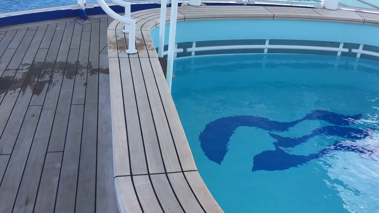 Caribbean Princess Aft Pools - YouTube
