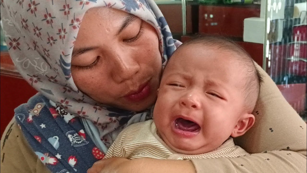 Crying..!! The Best Video Funny Baby Ear Piercing, Golden Cry - YouTube