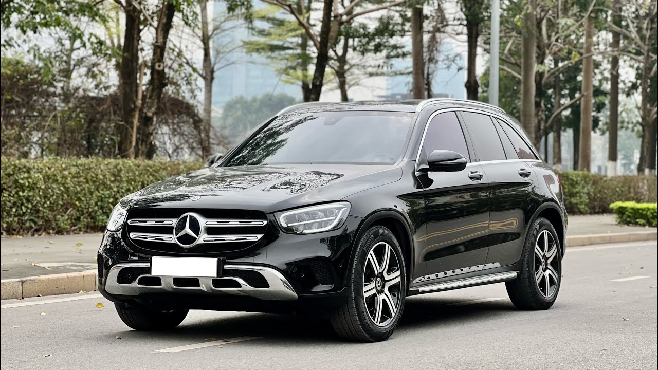 GLC GIẢM GIÁ MẠNH, TIẾT KIỆM RẤT NHIỀU - GLC 200 4matic 2020 ĐEN - @SongThao - YouTube