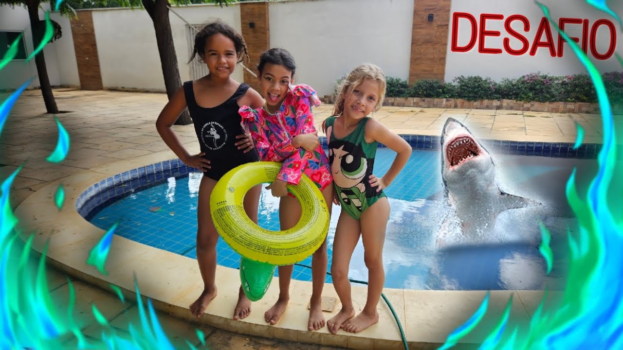 DESAFIO DA BOIA NA PISCINA | amigas na piscina |Rotina de banho na piscina - YouTube
