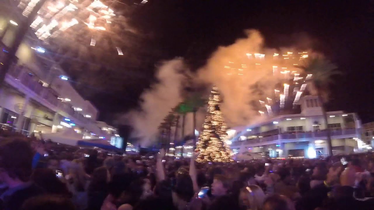 New Year's Beach Trip - YouTube