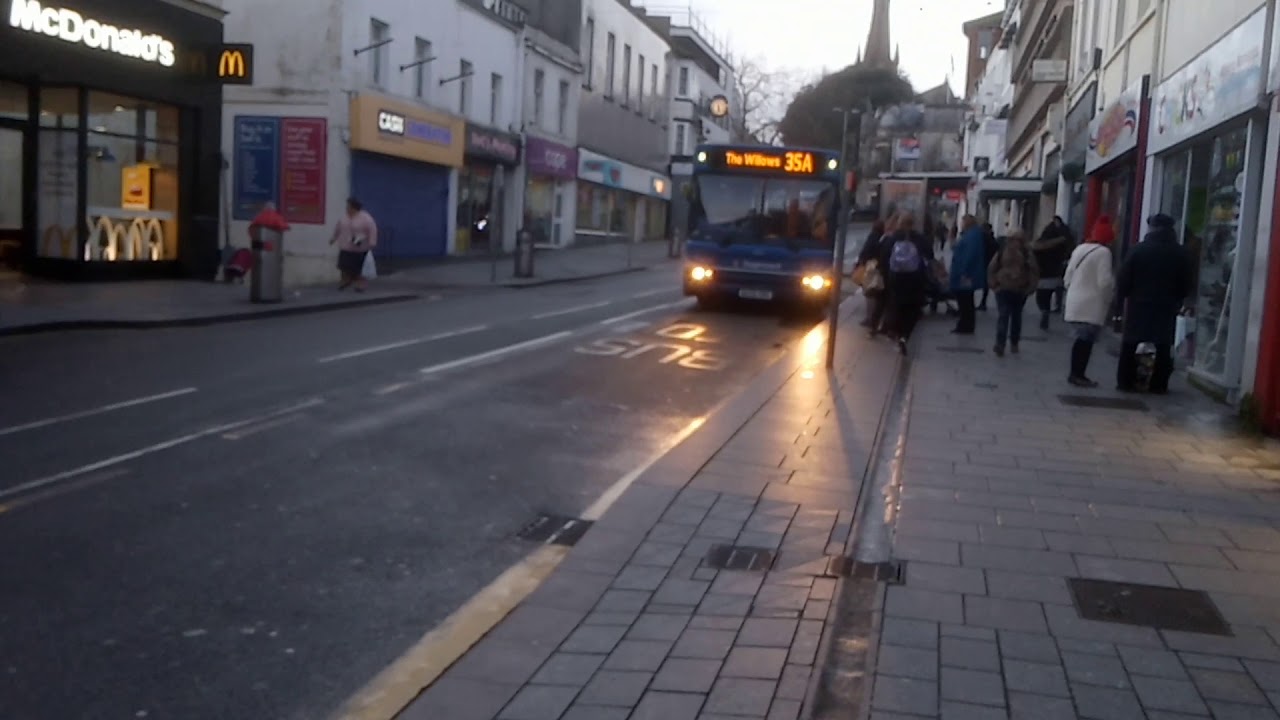 Bus Arrives At Torquay Town Centre Today YouTube bus-arrives-at-torquay-town-centre-today-youtube