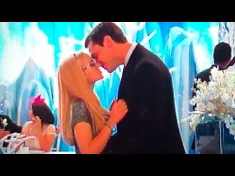 Maddie and Diggie kiss 😘😘😘😘😘😘😘😘😘😘😘😘😚😙😚😙😙😙😙😙😙😚😚😚😁😂