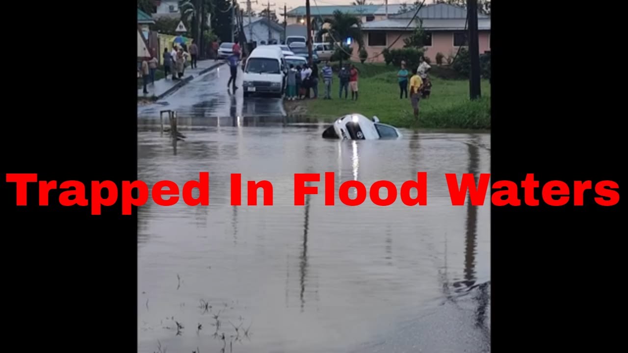 Car trapped In Flood Waters - YouTube