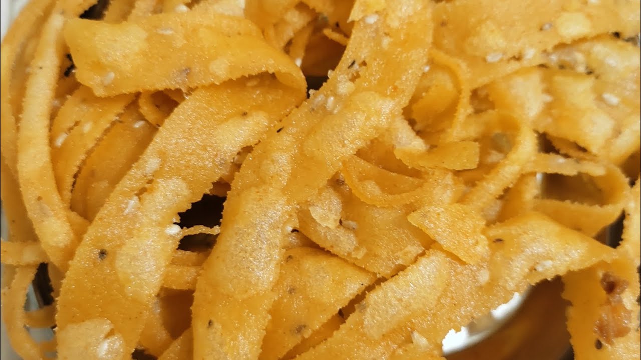 tasty and crispy snack chekka pakoda with chekka pottu - YouTube