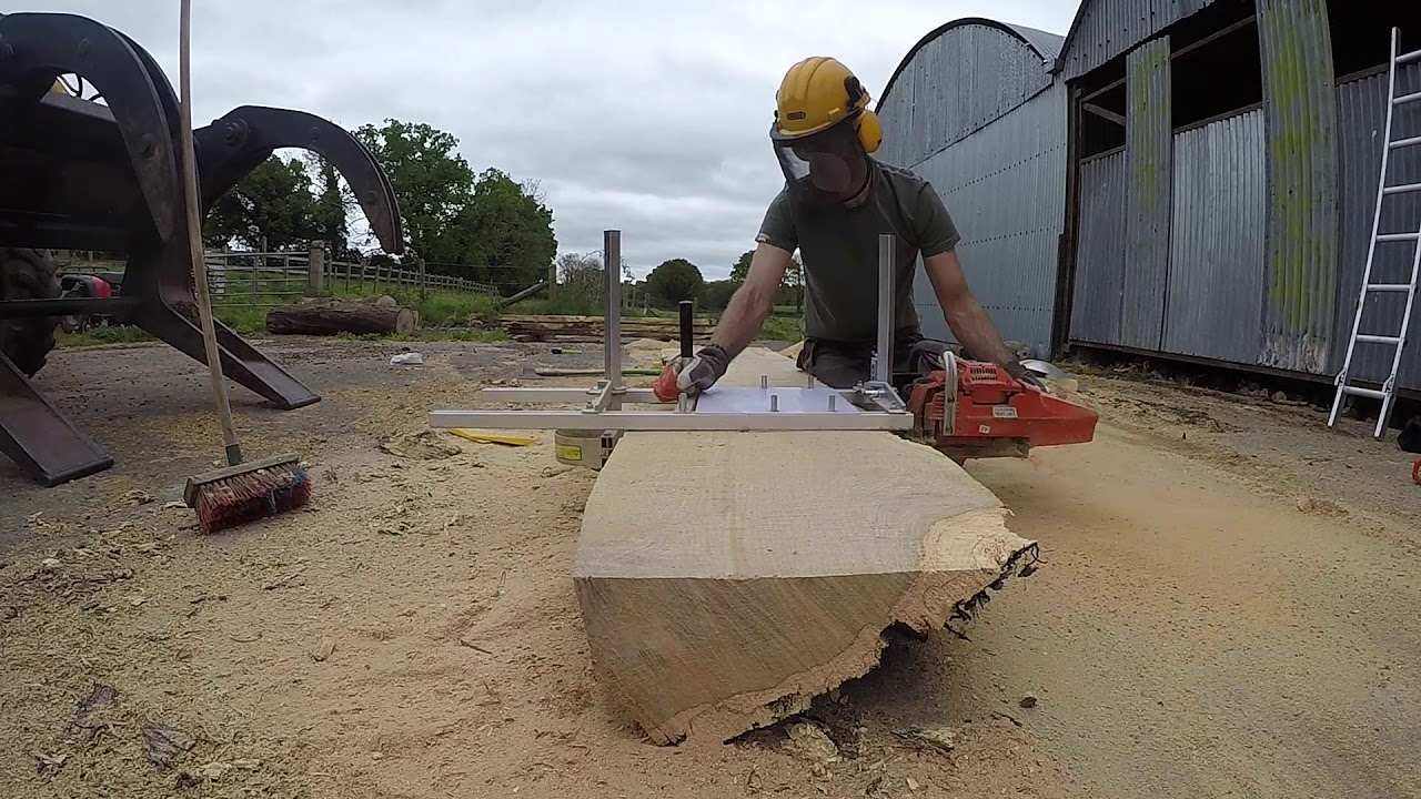 Making some slabs with an Alaskan Mill. Husqvarna 365 special. - YouTube