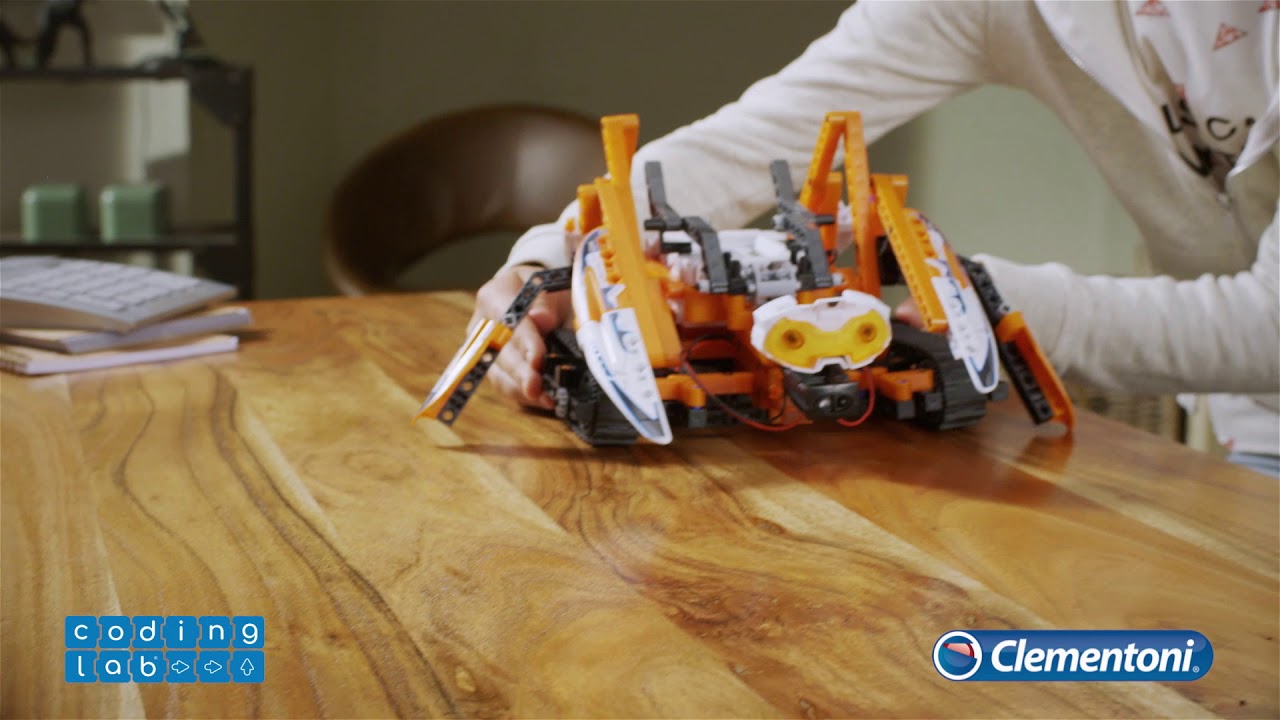 Clementoni Robomaker Pro - YouTube
