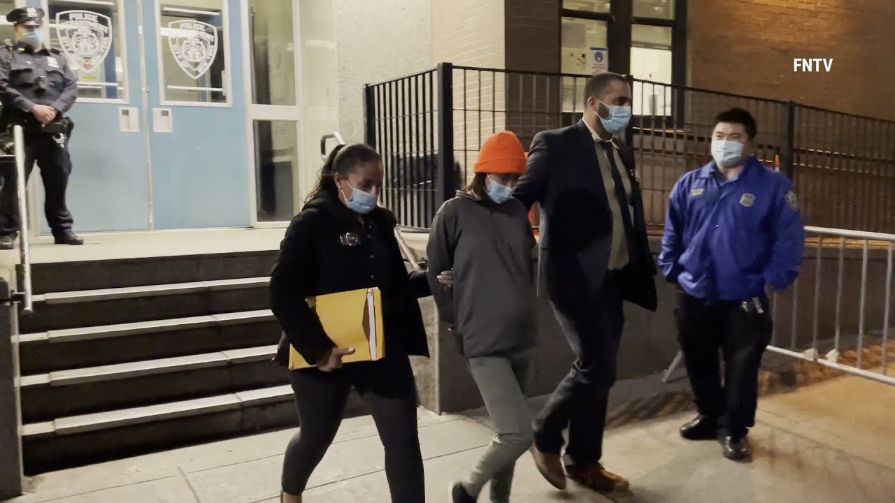 Alleged Homicide Fugitive Walked Out of Queens Precinct - YouTube