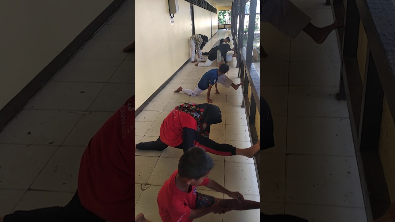 Latihan split dasar - YouTube