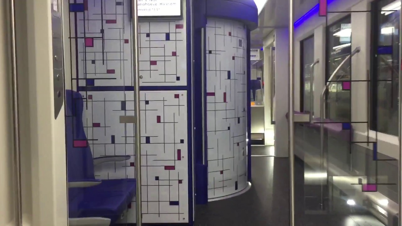 Lopen door SNG en deuren openen en sluiten! - YouTube