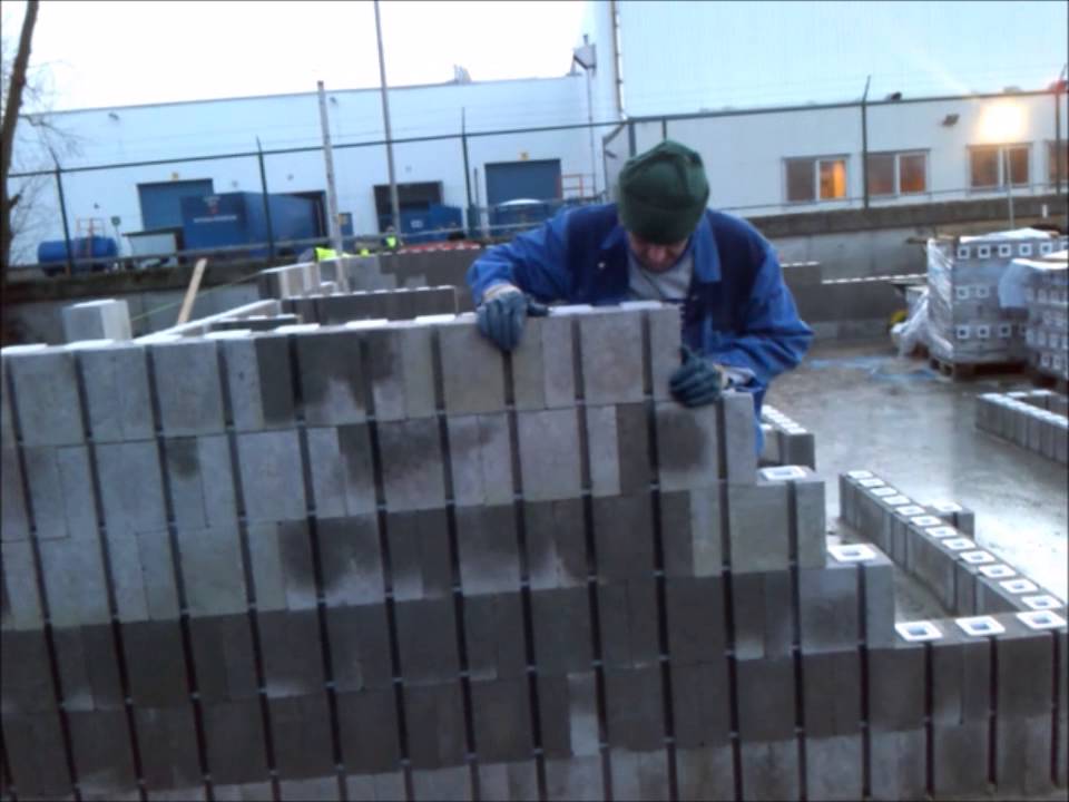 Speed building system house - YouTube