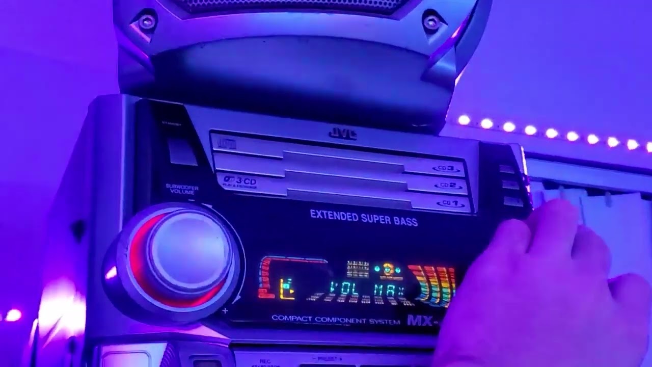 JVC MX-J900 bass test - YouTube