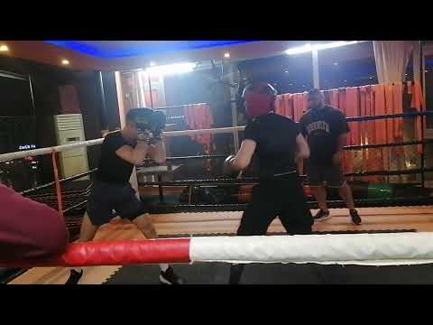 #boks #boxing #sparing  Remzi Işıkcı & Rus rakibine karşı. Round 1 🇹🇷🥊