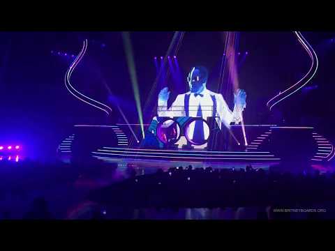 09 Scream & Shout & Boys (Britney Spears Live \