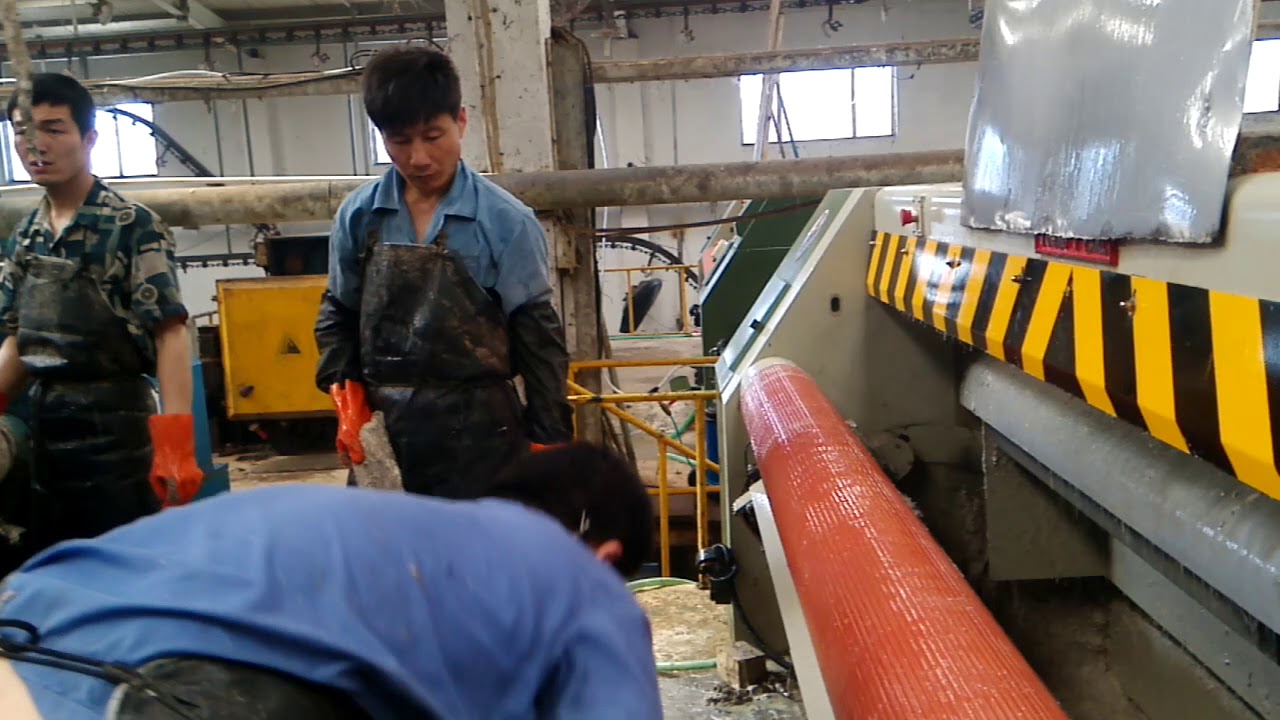 new type fleshing machine - YouTube