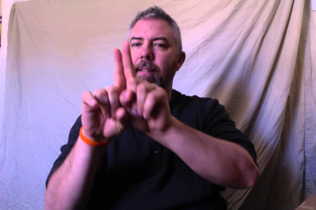 "Jesus Messiah" Song by Chris Tomlin (ASL by Steve Dye) - YouTube