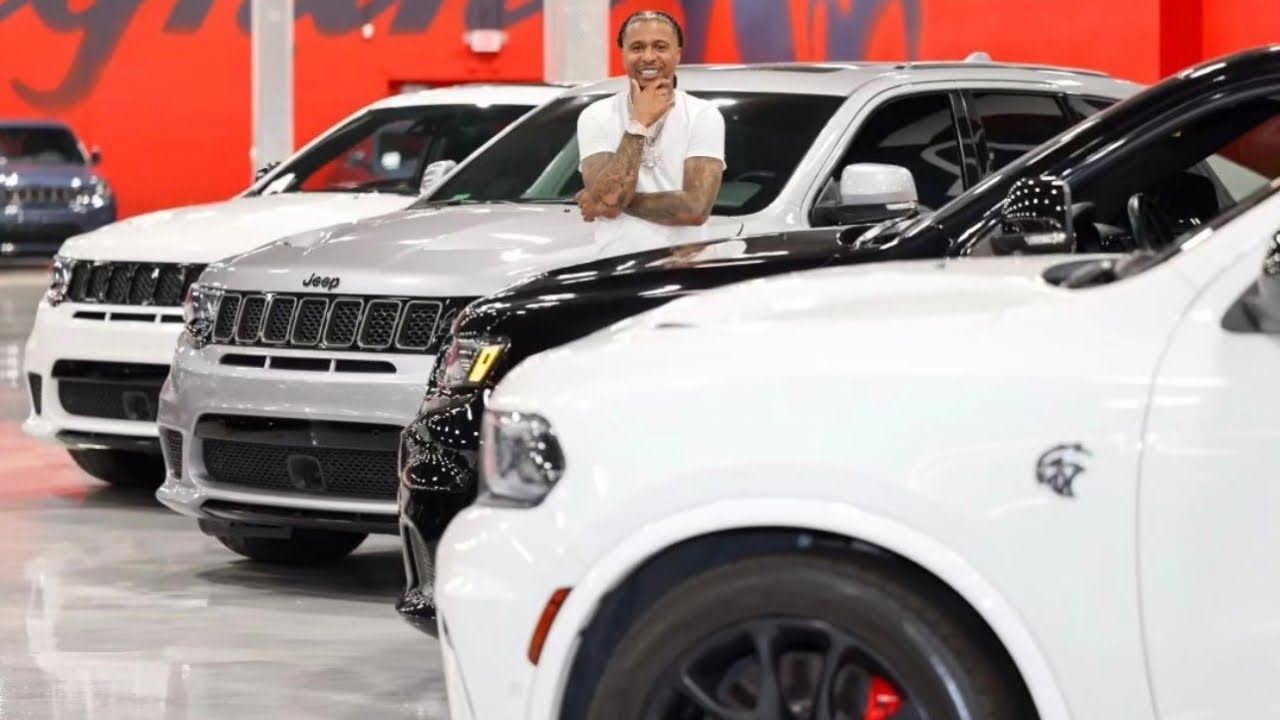 CJ ON 32’S DROPS OVER $500,000 FOR NEW TRACKHAWK GIVEAWAY - YouTube