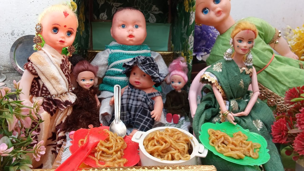 Rupali ki kahani part 106/ sabhi ne khaya maggi/ Barbie doll all day ...