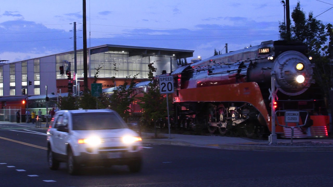 4449 at night, D500, 4k - YouTube