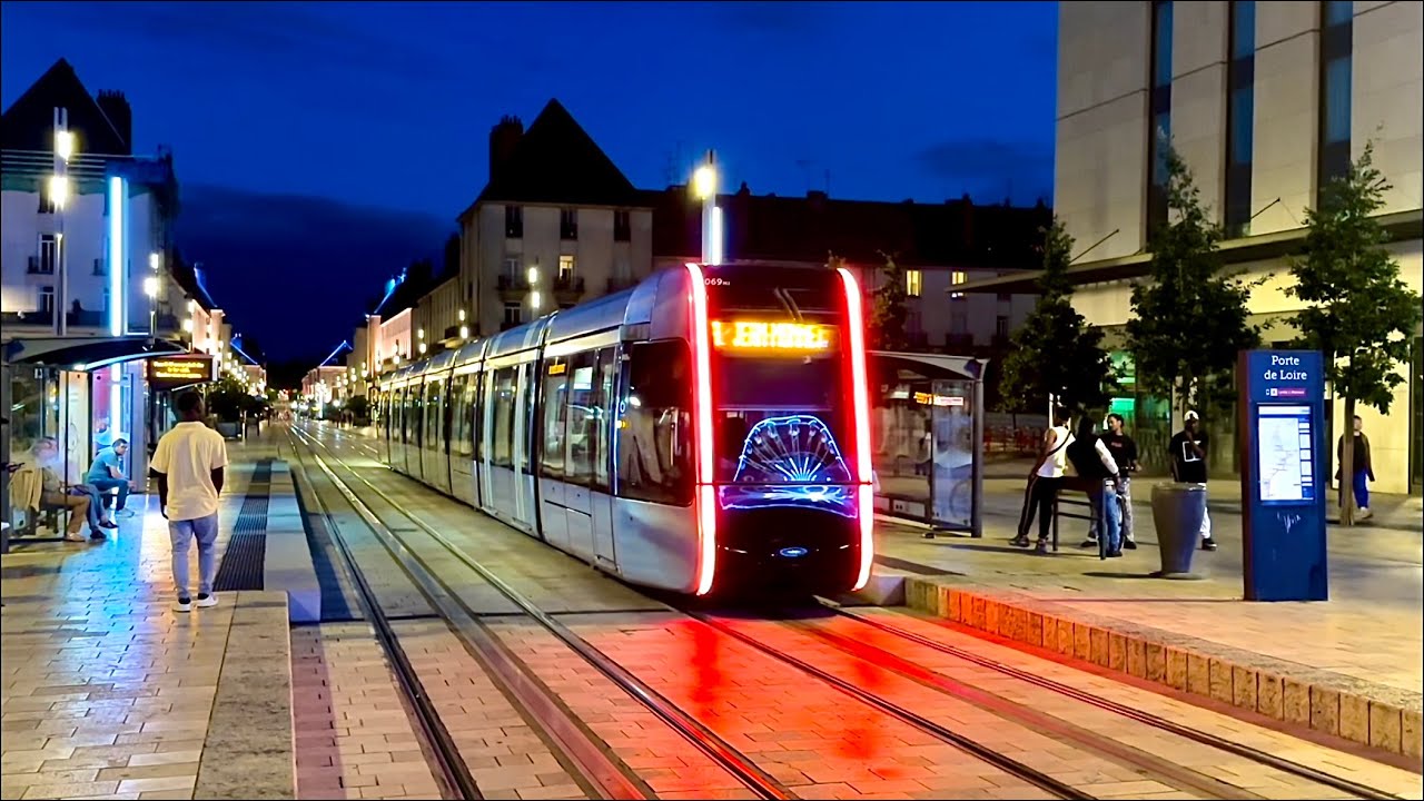 Tramway de Tours - YouTube