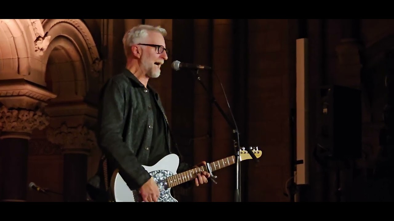 BILLY BRAGG - THE MILKMAN OF HUMAN KINDNESS live at Ringkirche ...