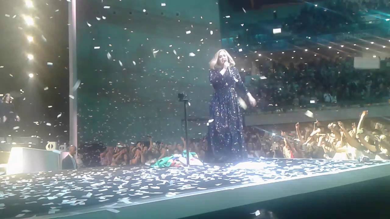 Adele End Lisbon Adele live 2016 - YouTube