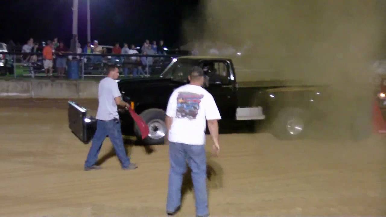 David Flaig Boone co. truck pull 8/1/10 - YouTube