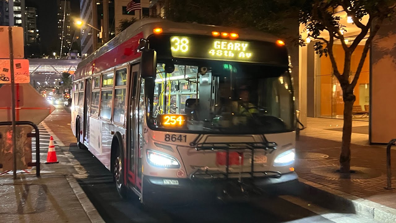 San Francisco MUNI 2013 New Flyer Xcelsior XDE40 8641 on route 38 Geary ...