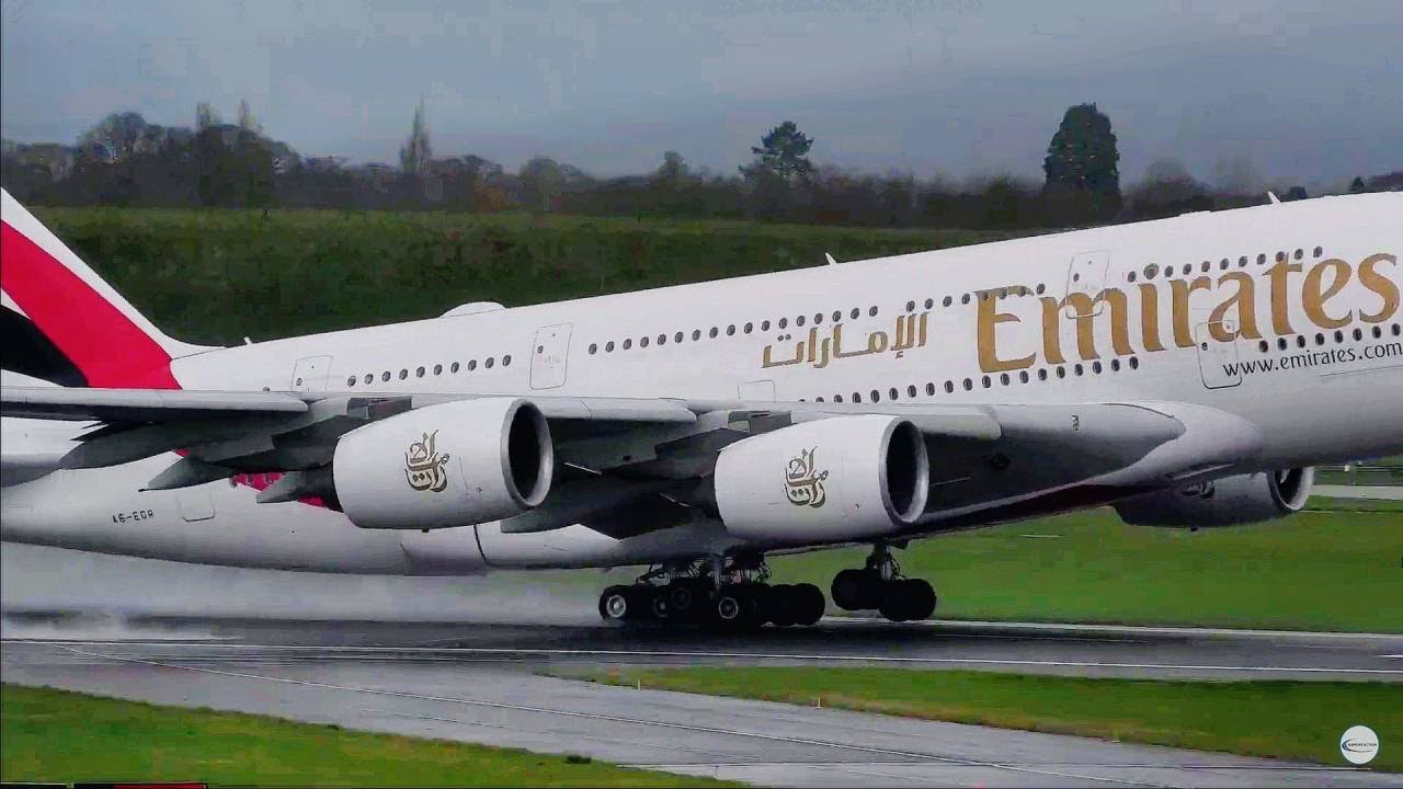 EMIRATES AIRBUS A380-800 💦MEGA SPRAY💦🛫Take Off At Birmingham Airport ...
