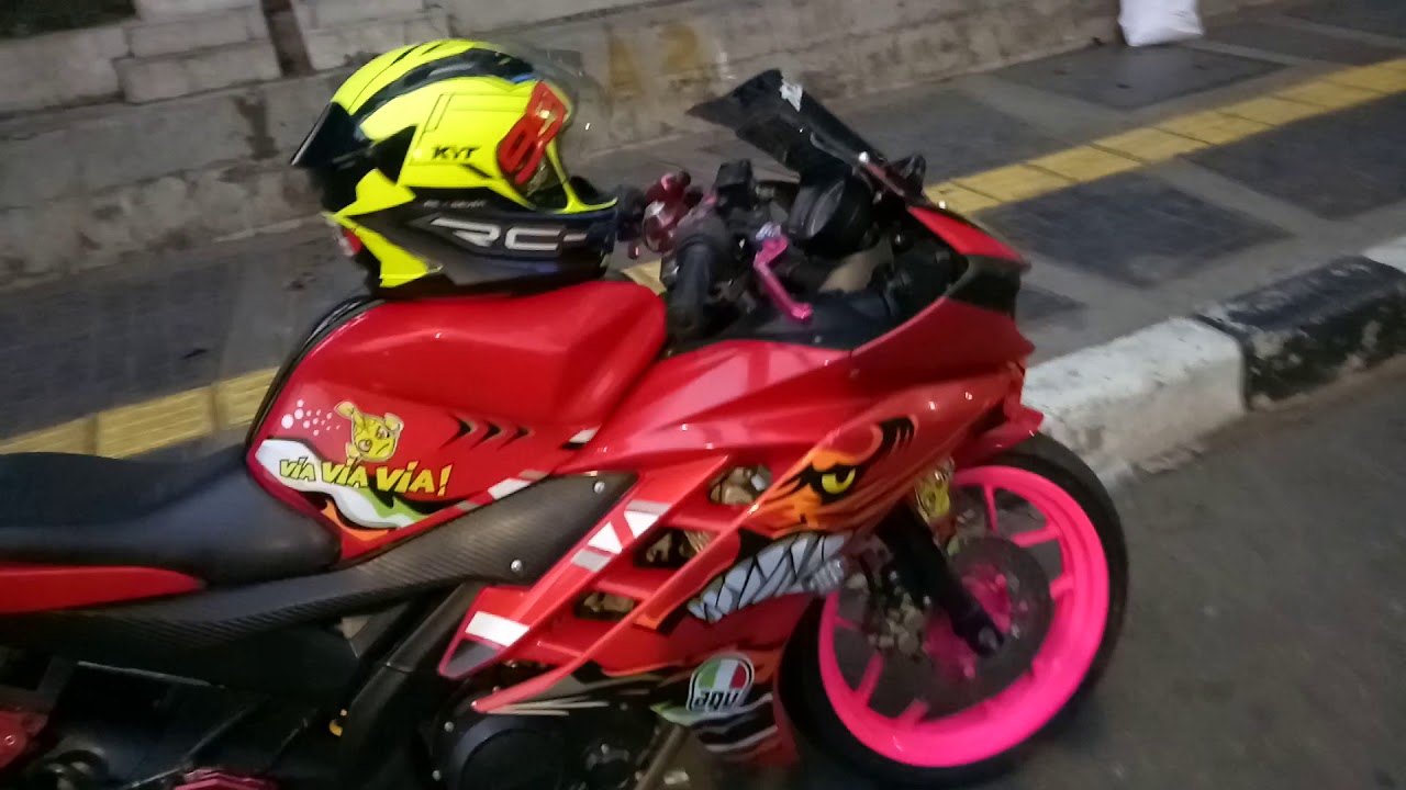 Review r 15 v2 blue n r15 v2 red - YouTube