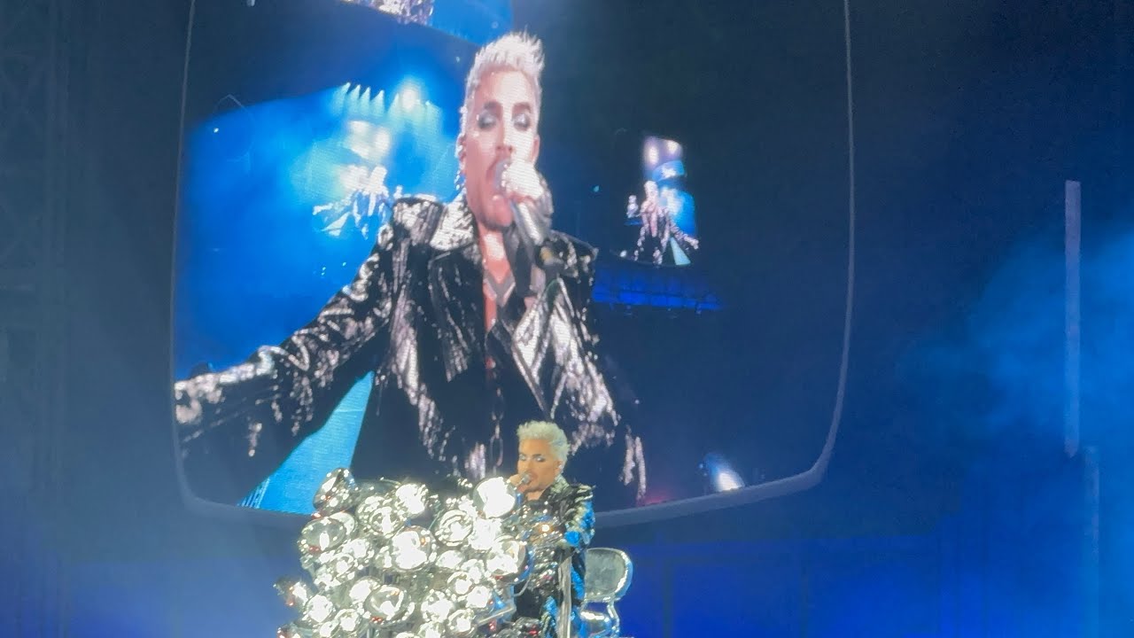 Queen+Adam Lambert - Bicycle Race , Fat Bottomed Girls - YouTube