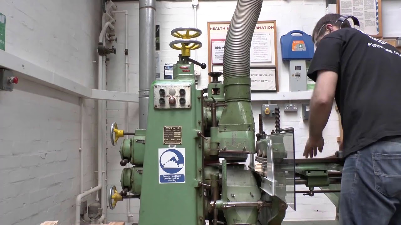 How to set and use a single ended tenoner - YouTube