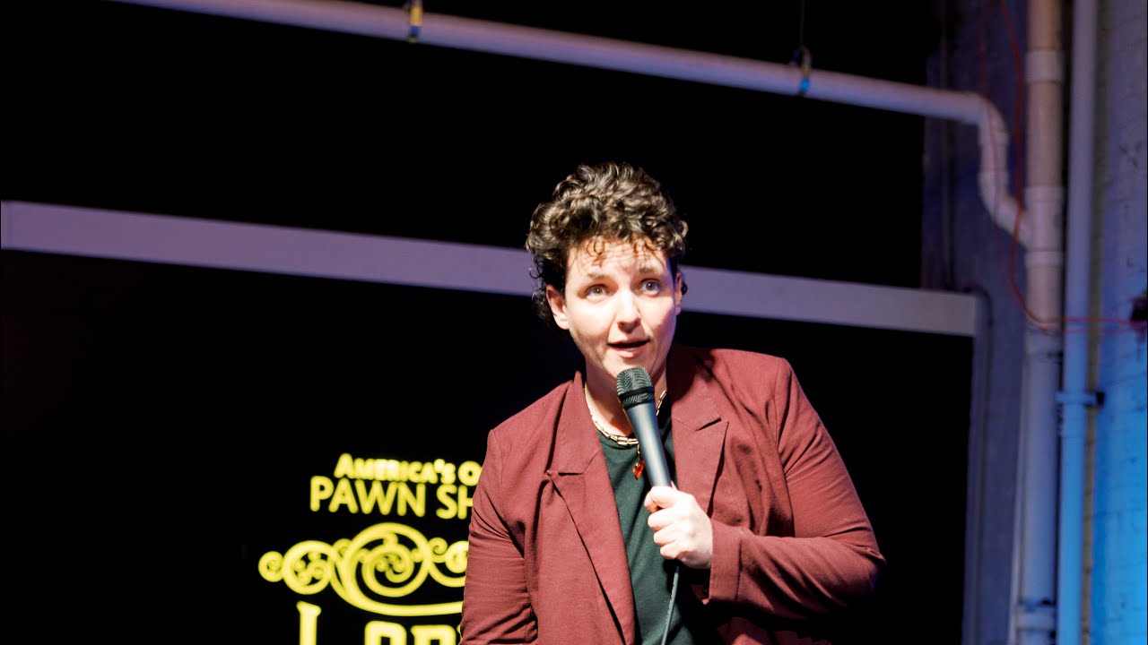 Kathleen Davis Stand Up Comedy // Lynchburg, VA - YouTube