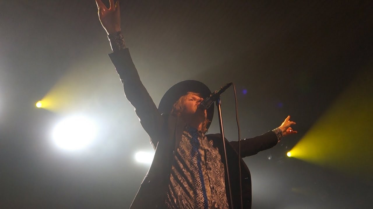 Beck - Hell Yes – Outside Lands Night Show, Live in San Francisco - YouTube
