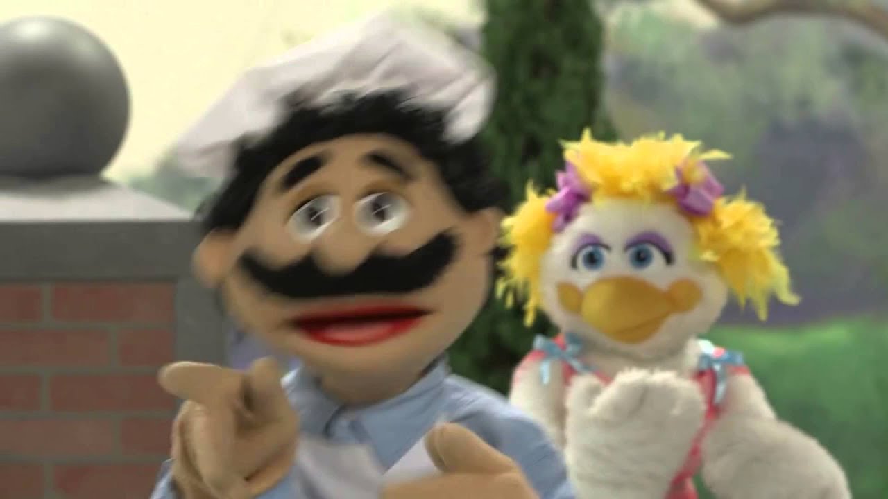 YouTube Poop: Sharon Miller's Puppet Show - YouTube