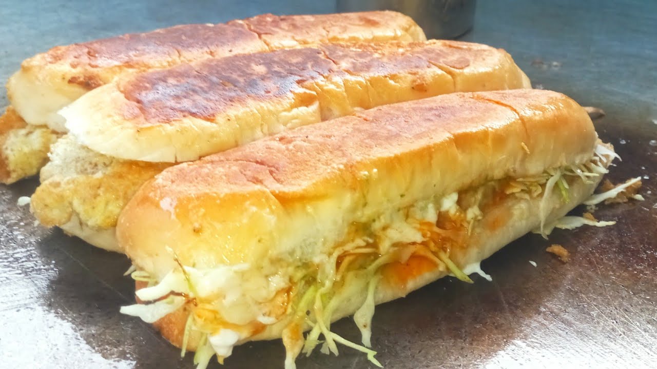 EGG BURGER MAKING 🍔 Street Food In Pakistan || Anda Burger Making ...