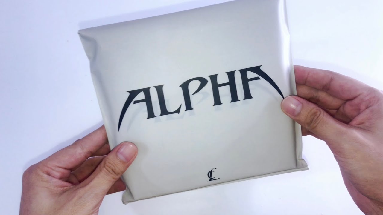 CL ALPHA ALBUM UNBOXING | MONO VERSION - YouTube