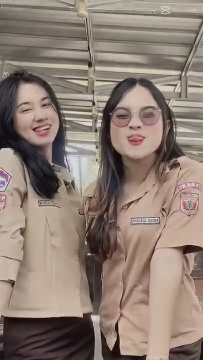 2 Cewek SMA Pramuka Cantik - YouTube