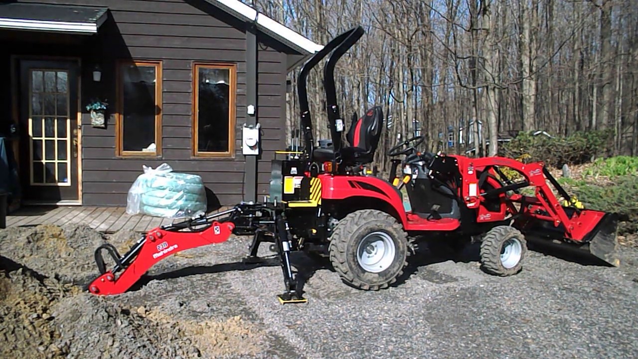 2018 Mahindra, eMax20s, Backhoe 23 B ( very poor sound !!! ) - YouTube