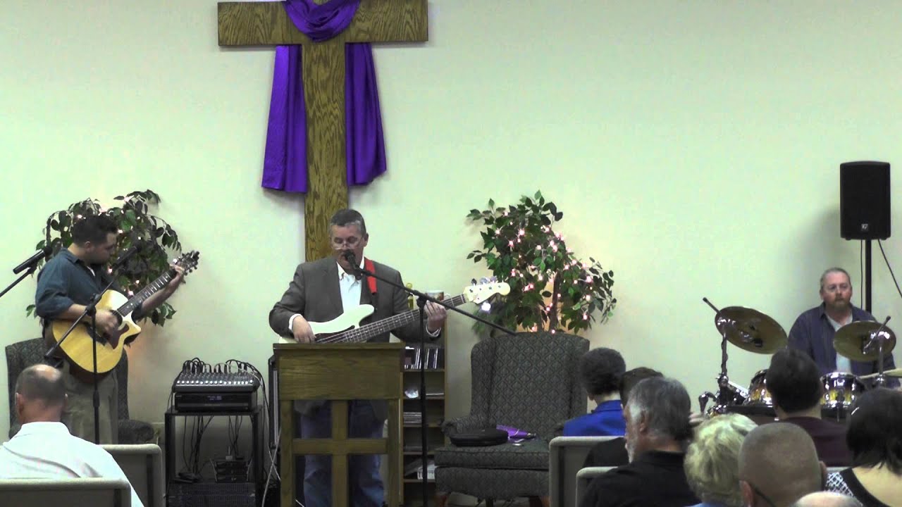 Pastor Gerald Mullins singing ( IF I COULD HEAR MY MOTHER PRAY AGAIN ...