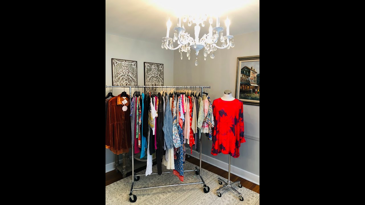 My first Whatnot live auction! Come hang out with Lisa & I 💜💜 Eastern ...