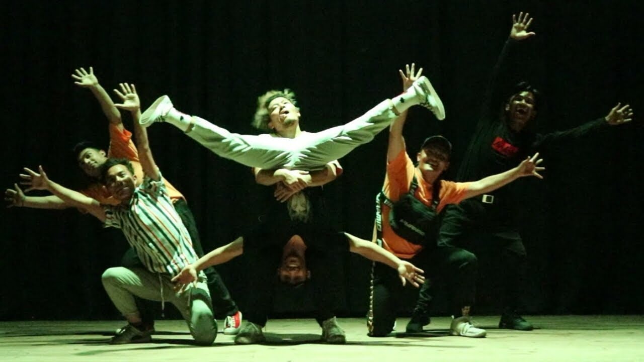 WILD RIPPERZ CREW Amazing Dance Performance "Taal ko Pani" 2019 - YouTube