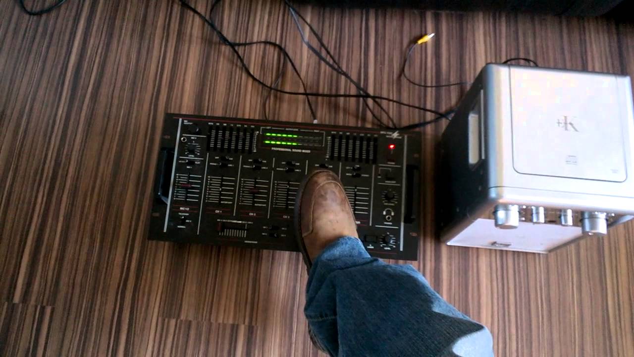 Monacor MPX-7500 4 Channels Mixer - YouTube