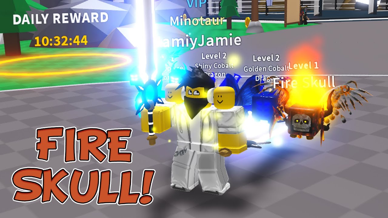 HATCHING THE NEW FIRE SKULL DOUBLE MOON PET IN SABER SIMULATOR! - YouTube