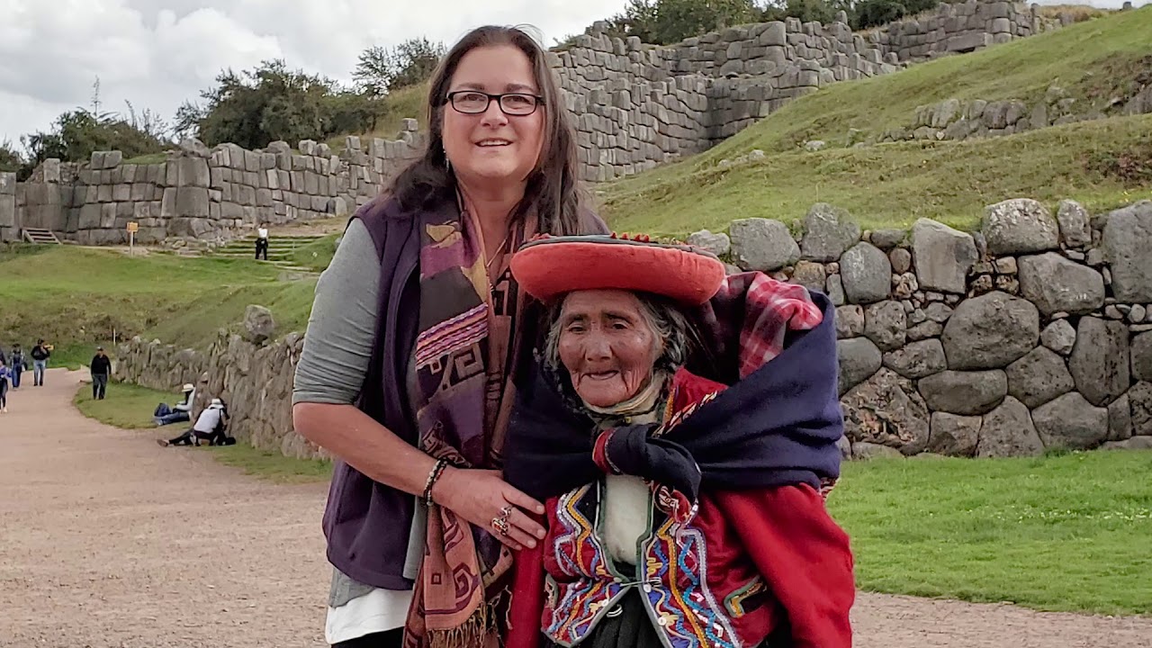 OnSite Expeditions Honors Paola Quispe Ramos - En Español - YouTube