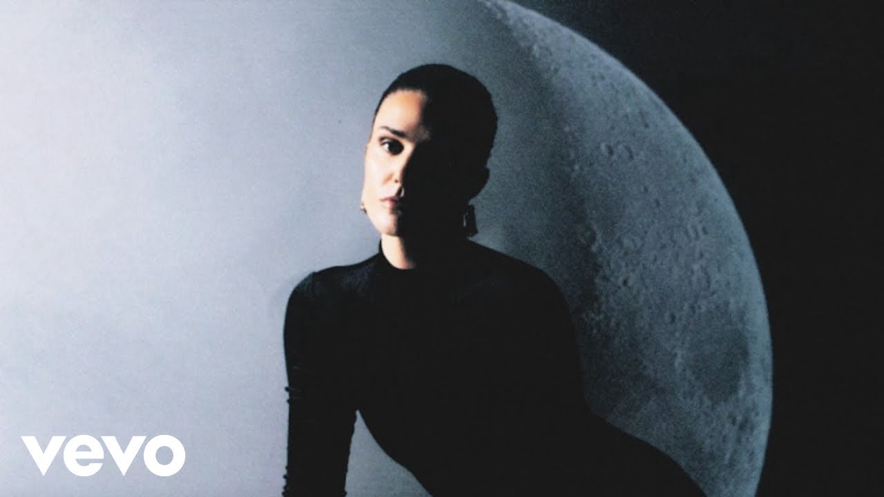 EVAN GIIA - DOWN TO EARTH (Visualizer) - YouTube