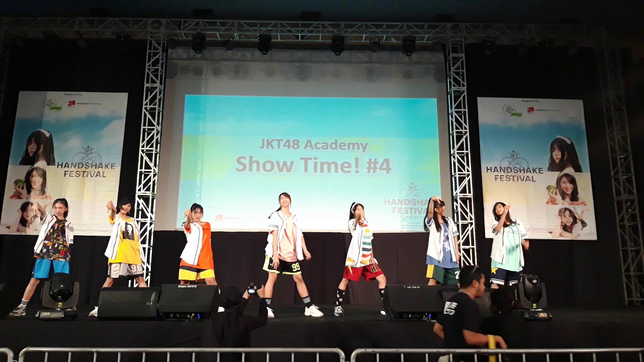 JKT48 Perform Dance Academy 2019 Top 3 Sousenkyo 2018 Handshake ...